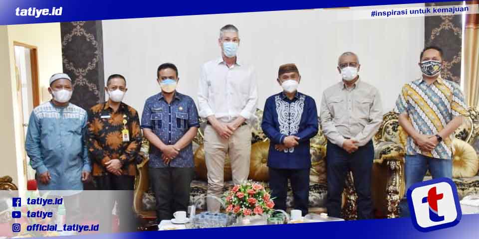 CEO Merdeka Copper Gold Temui Bupati Saipul - Tatiye.id